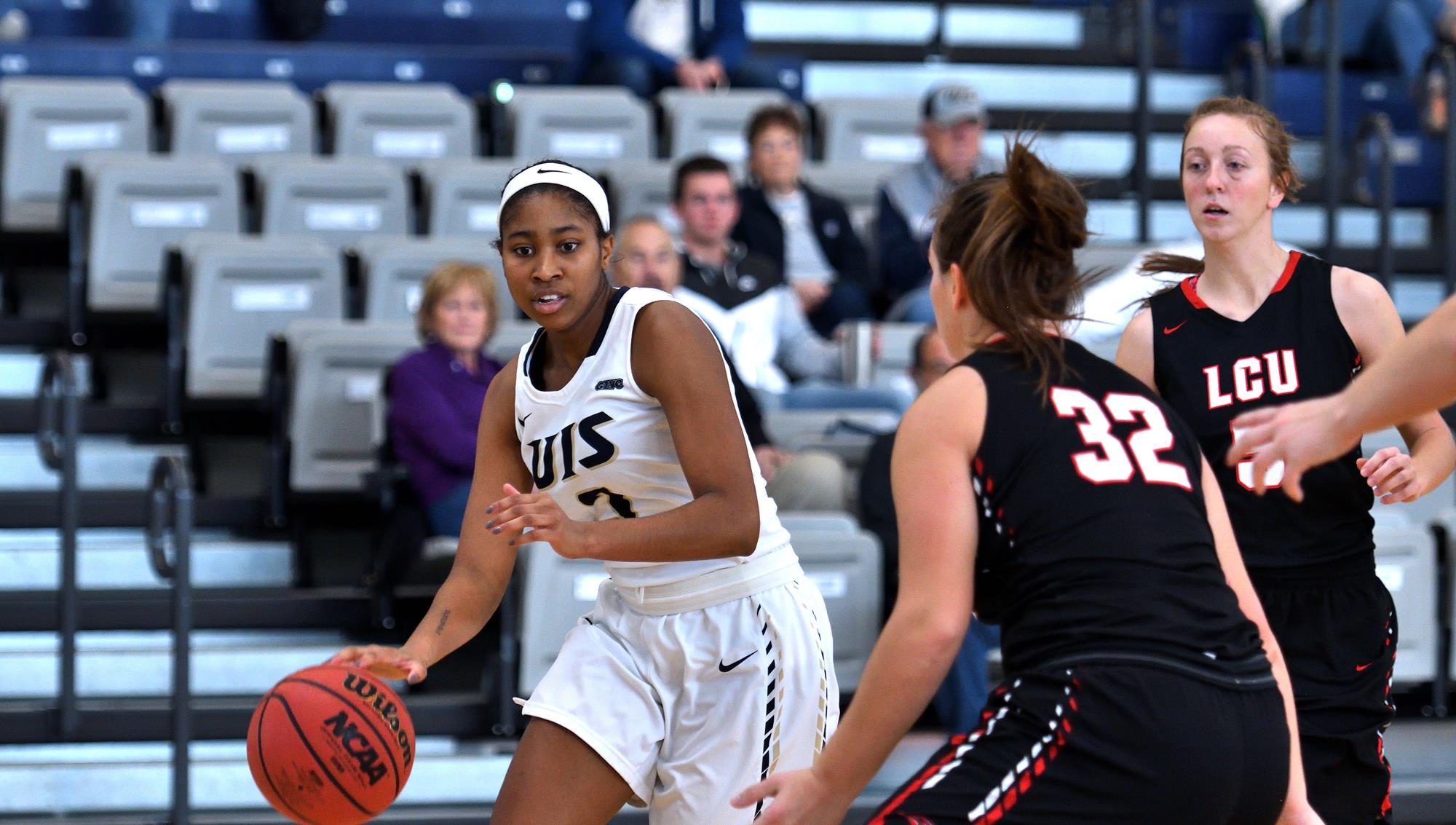 UIS Women’s Basketball Takes GLVC Matchup to Final Play - UIS Athletics