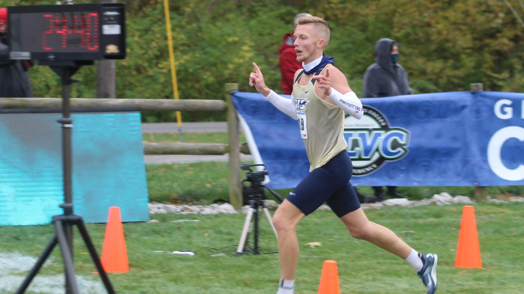 Blake Jones - Men's Cross Country - UIS Athletics