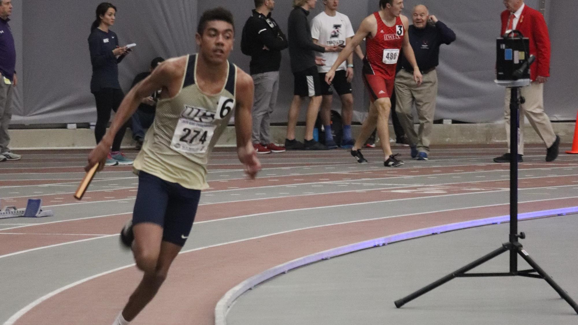 Isiah McCune - Men's Track and Field - UIS Athletics