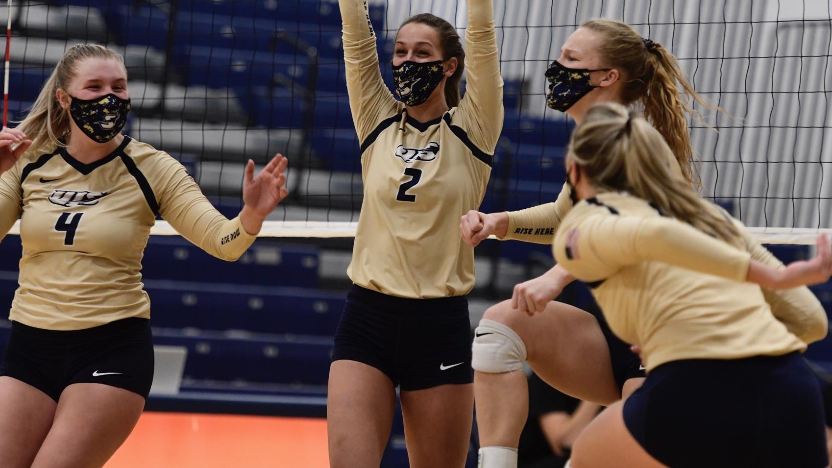 Brianna Bush - Volleyball - UIS Athletics