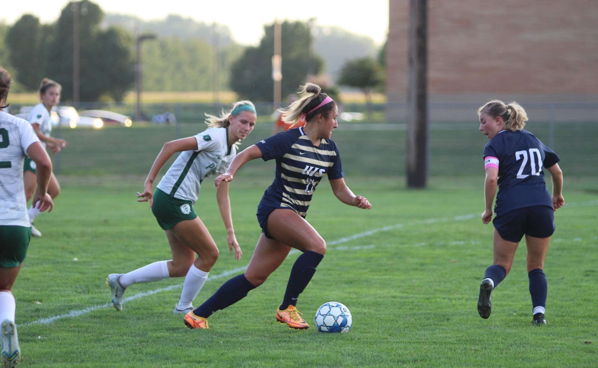 Women’s Soccer Downs Quincy Hawks on the Road - UIS Athletics