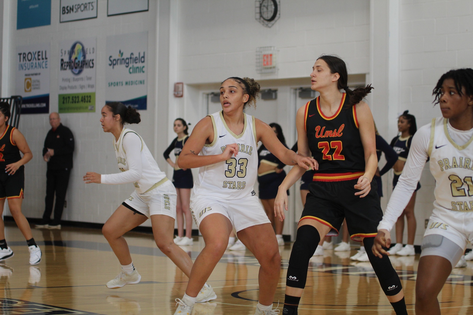 Women's Basketball Drops Contest to UMSL - UIS Athletics