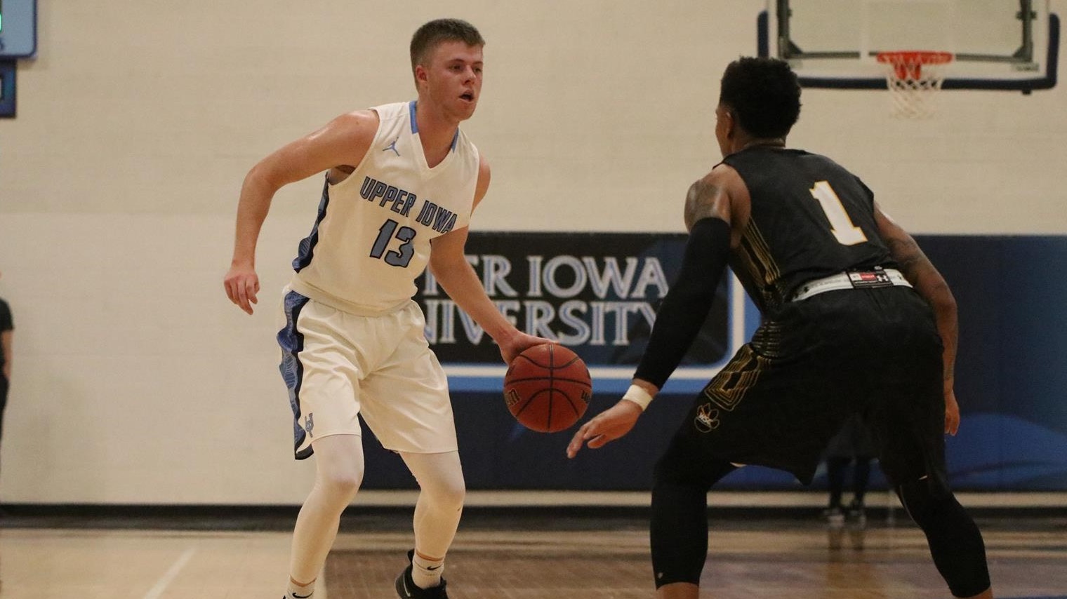 Quentin Blaue - Men's Basketball - Upper Iowa University Athletics