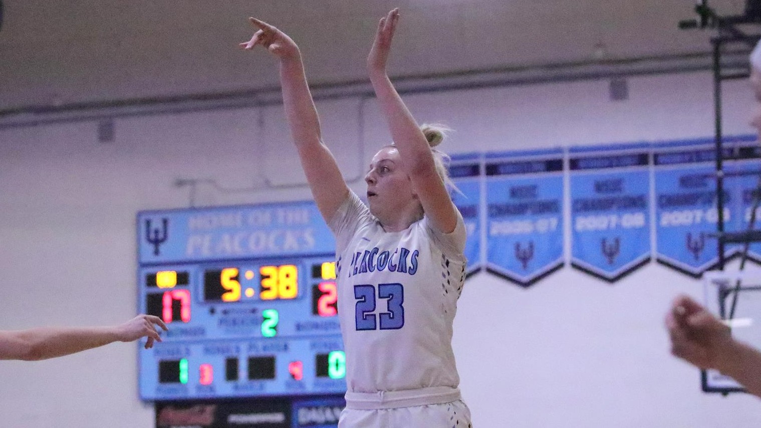 First Half Deficit Plagues Women’s Basketball - Upper Iowa University ...