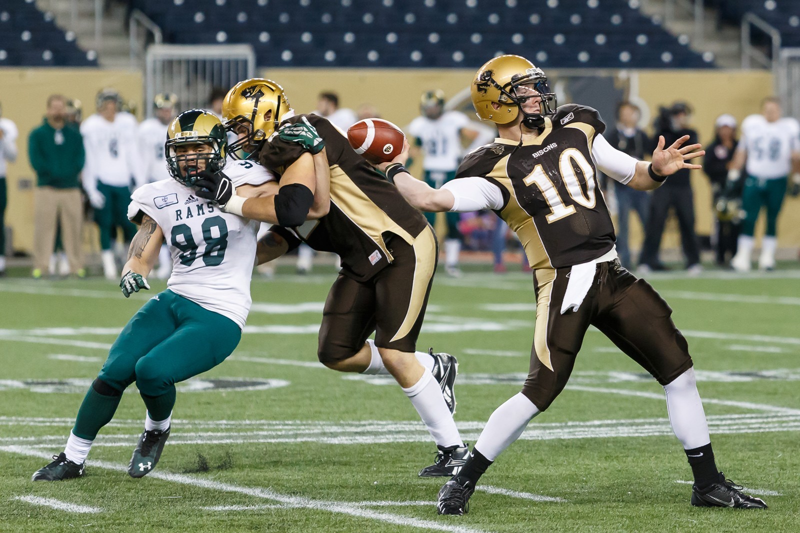 Jordan Yantz - Football - University of Manitoba Athletics