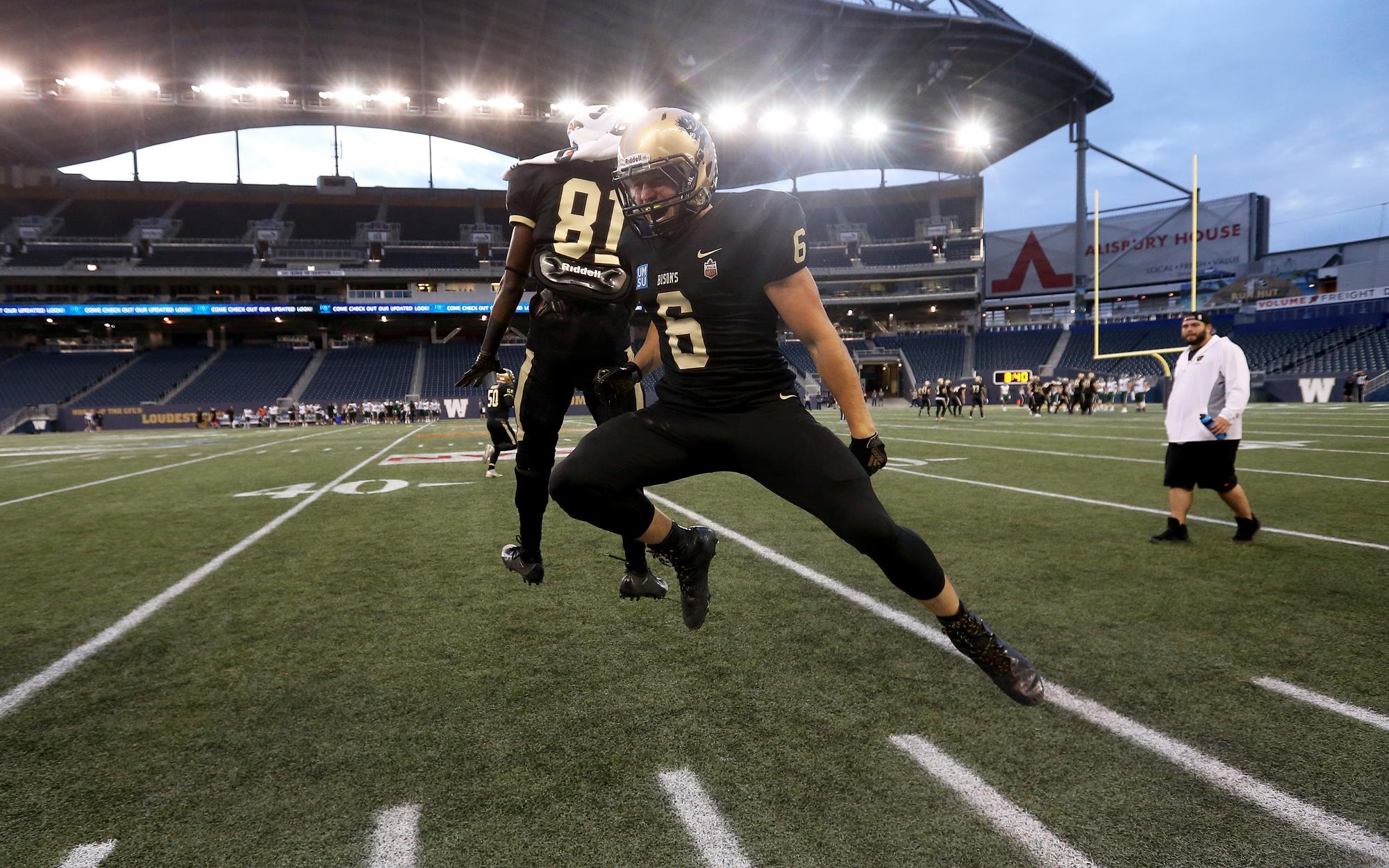 FTB: Bisons suffer narrow loss, 48-46 in Bison Bowl vs. #10 Huskies ...