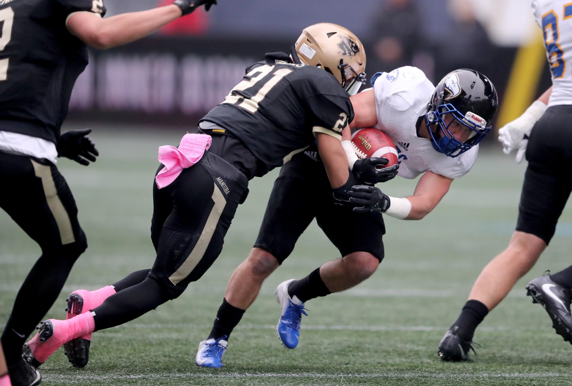 Shae Weekes - Football - University of Manitoba Athletics