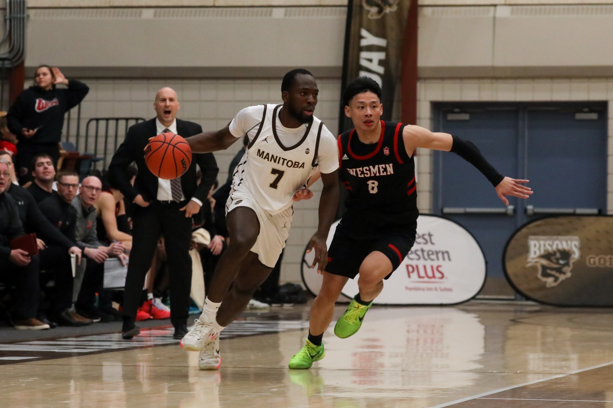 MBB: Wesmen win battle of nationally ranked opponents, 89-80 ...