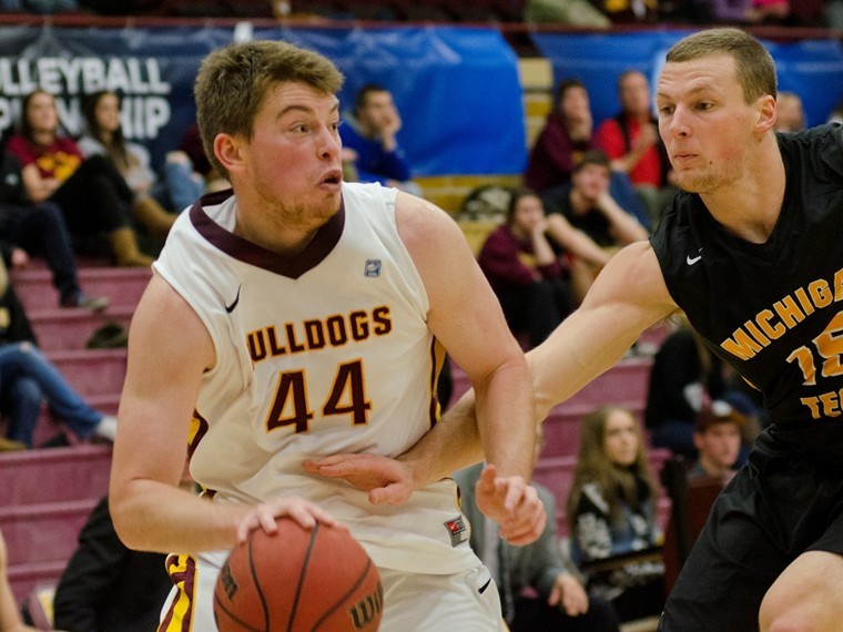 Brett Ervin - Men's Basketball - UMD Athletics