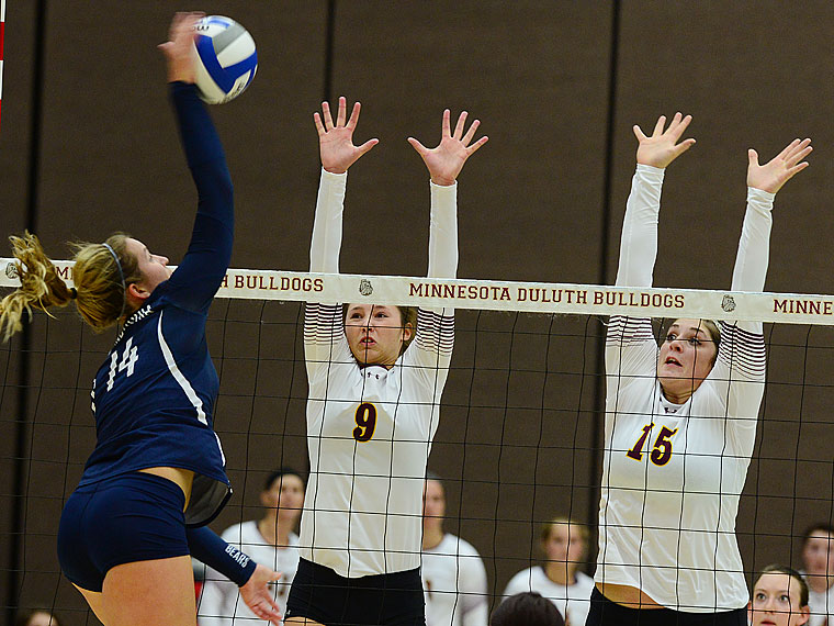 Kelly Madison - Volleyball - UMD Athletics