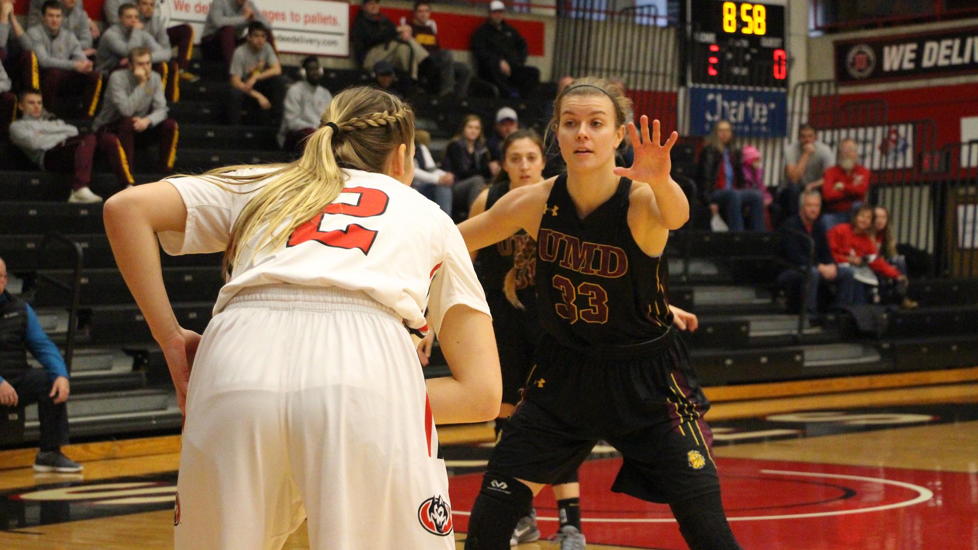 Emma Boehm - Women's Basketball - UMD Athletics