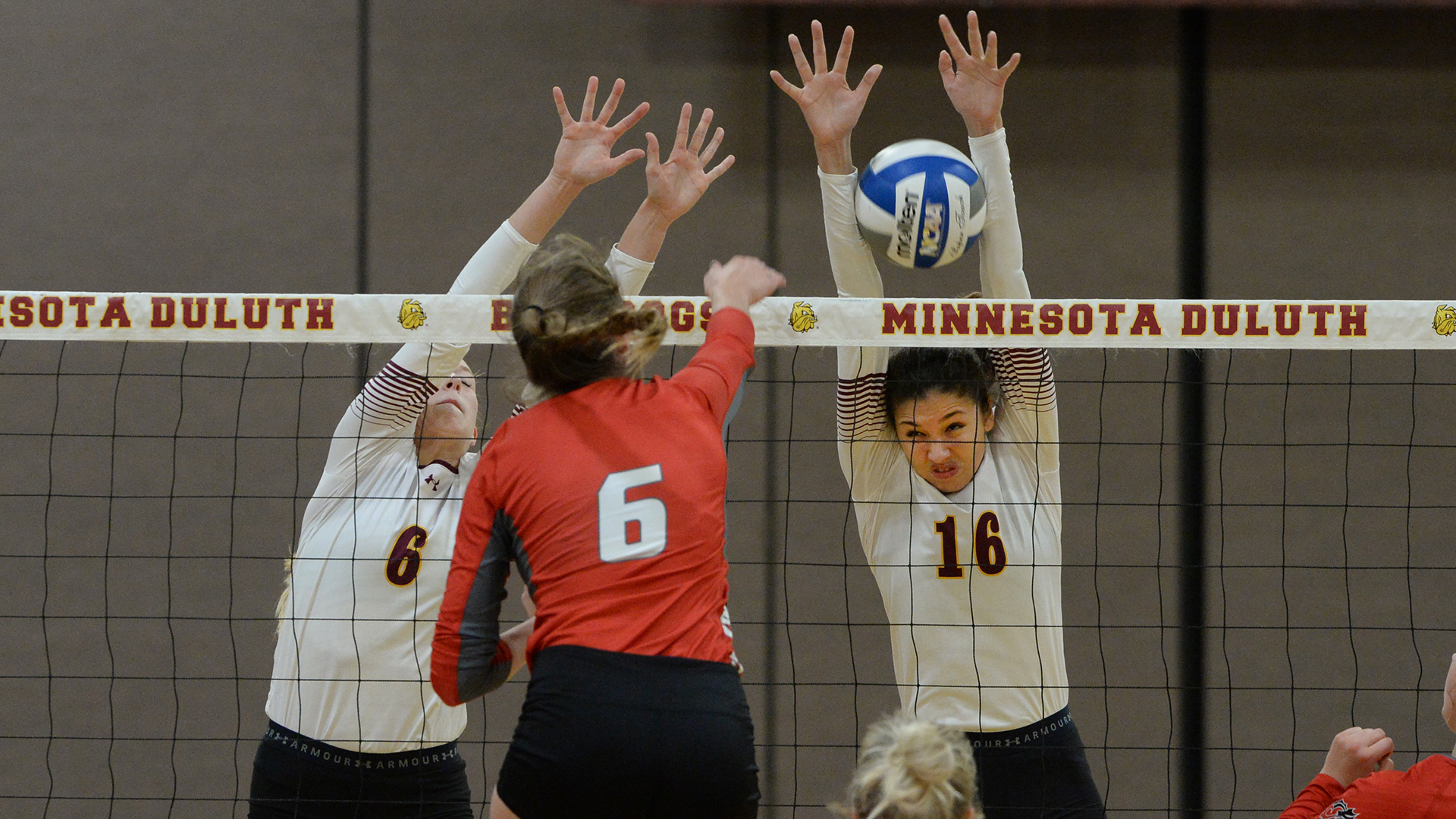 Summer Ballard - Volleyball - UMD Athletics