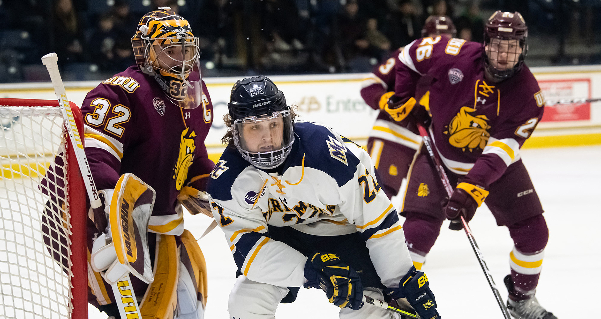 Hunter Shepard - Men's Hockey - UMD Athletics