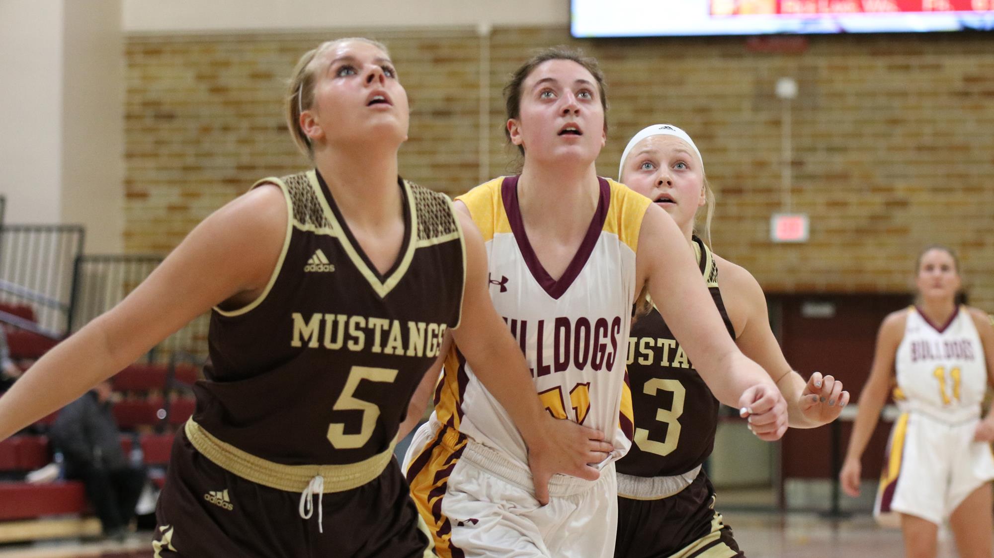 Katie Stark - Women's Basketball - UMD Athletics