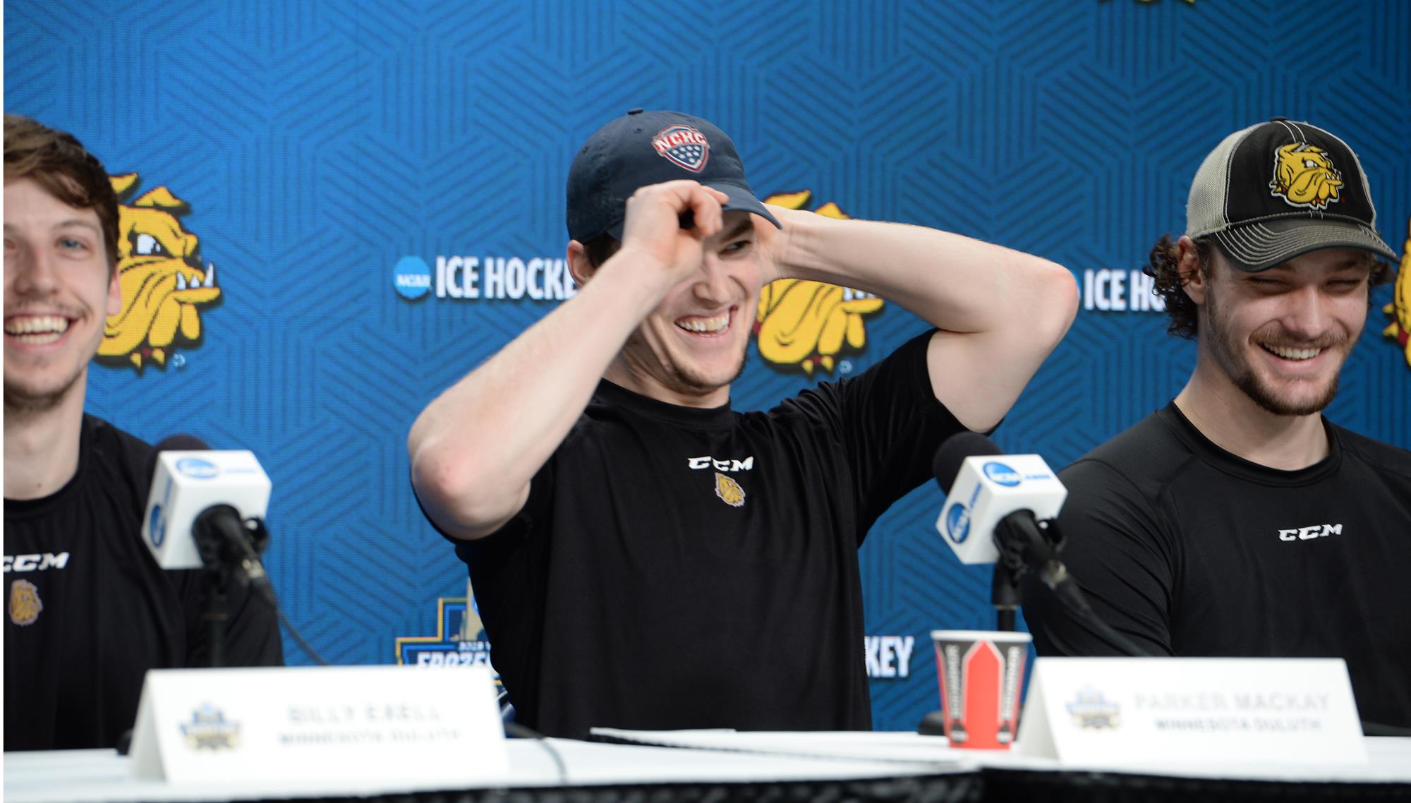 Parker Mackay - Men's Hockey - UMD Athletics