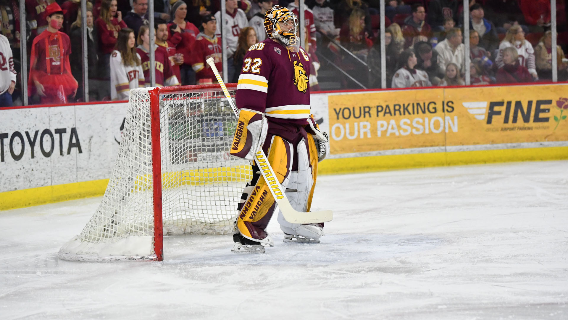 Hunter Shepard - Men's Hockey - UMD Athletics