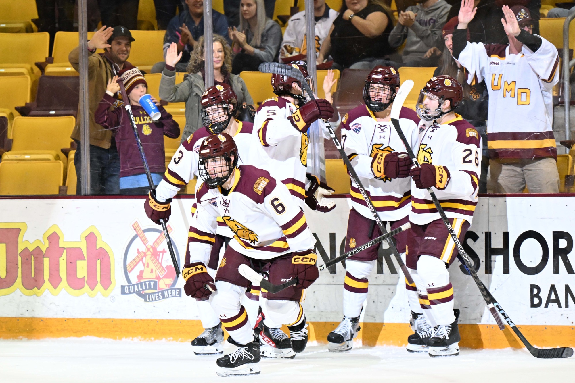 Ben Steeves - Men's Hockey - UMD Athletics