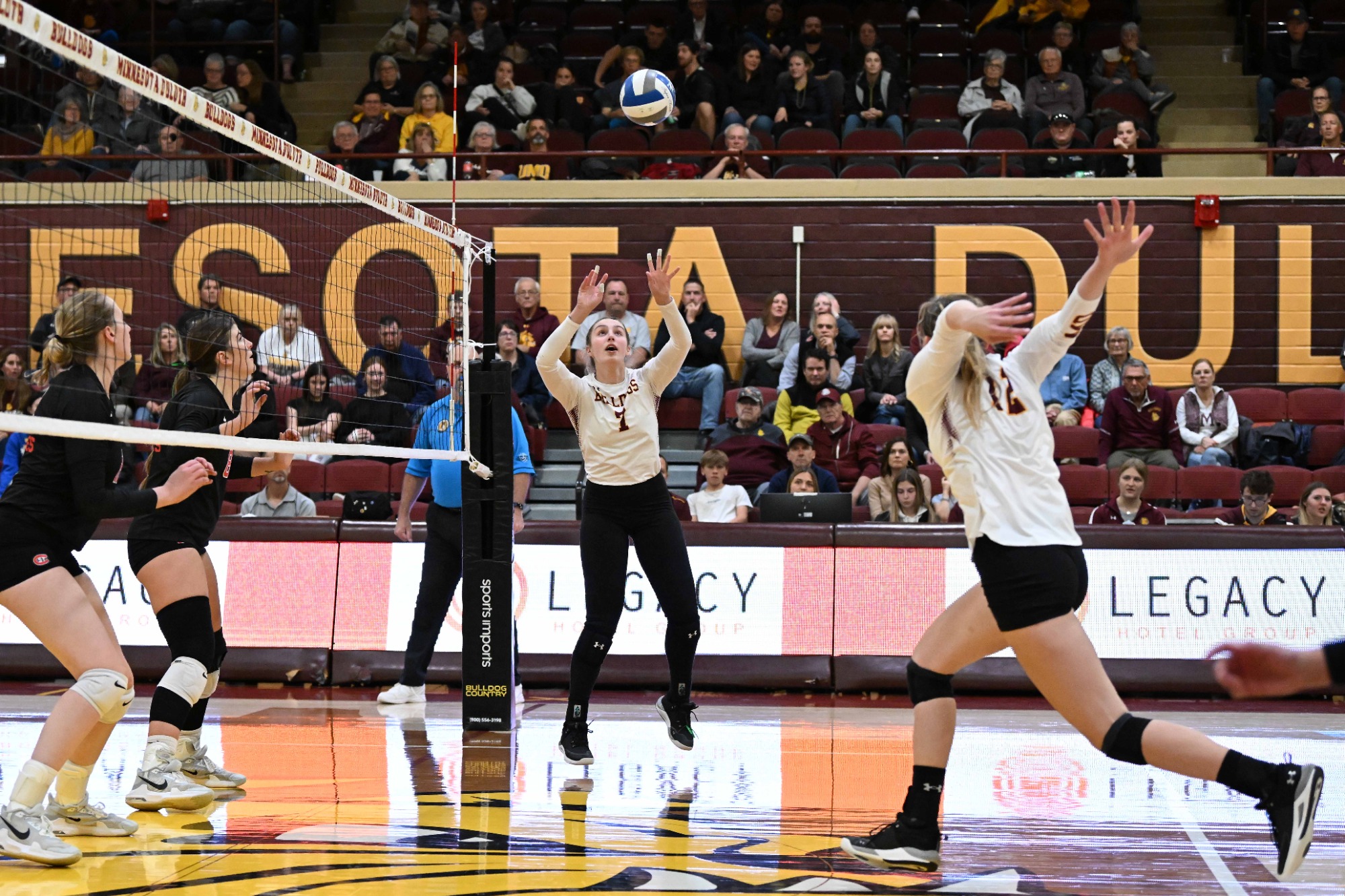 Madison Gordon - Volleyball - UMD Athletics