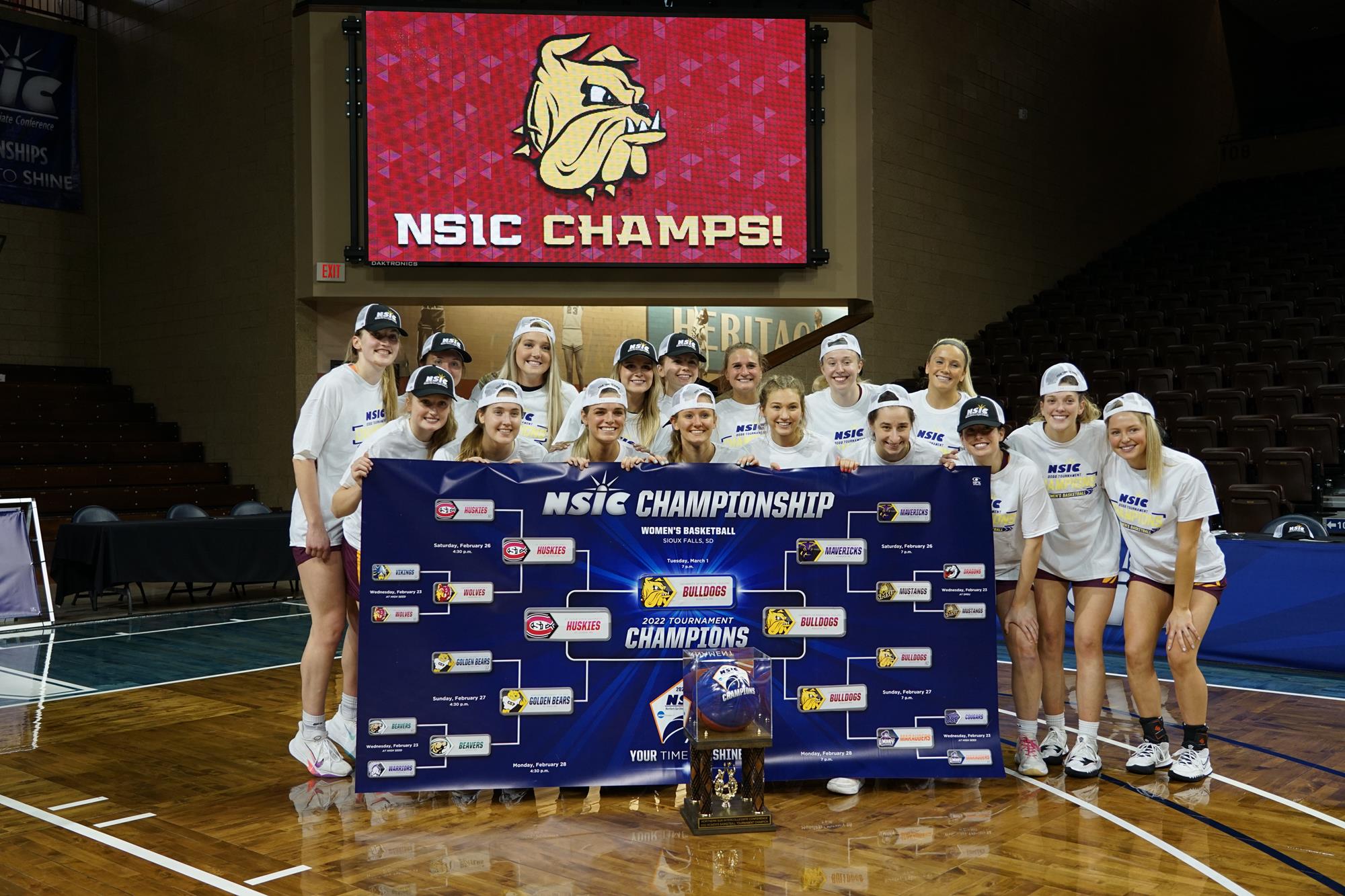 BULLDOGS ARE BACK-TO-BACK NSIC CONFERENCE CHAMPIONS - UMD Athletics