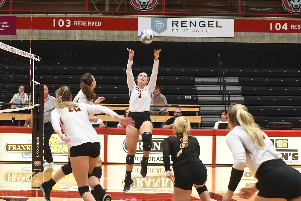 Madison Gordon - Volleyball - UMD Athletics