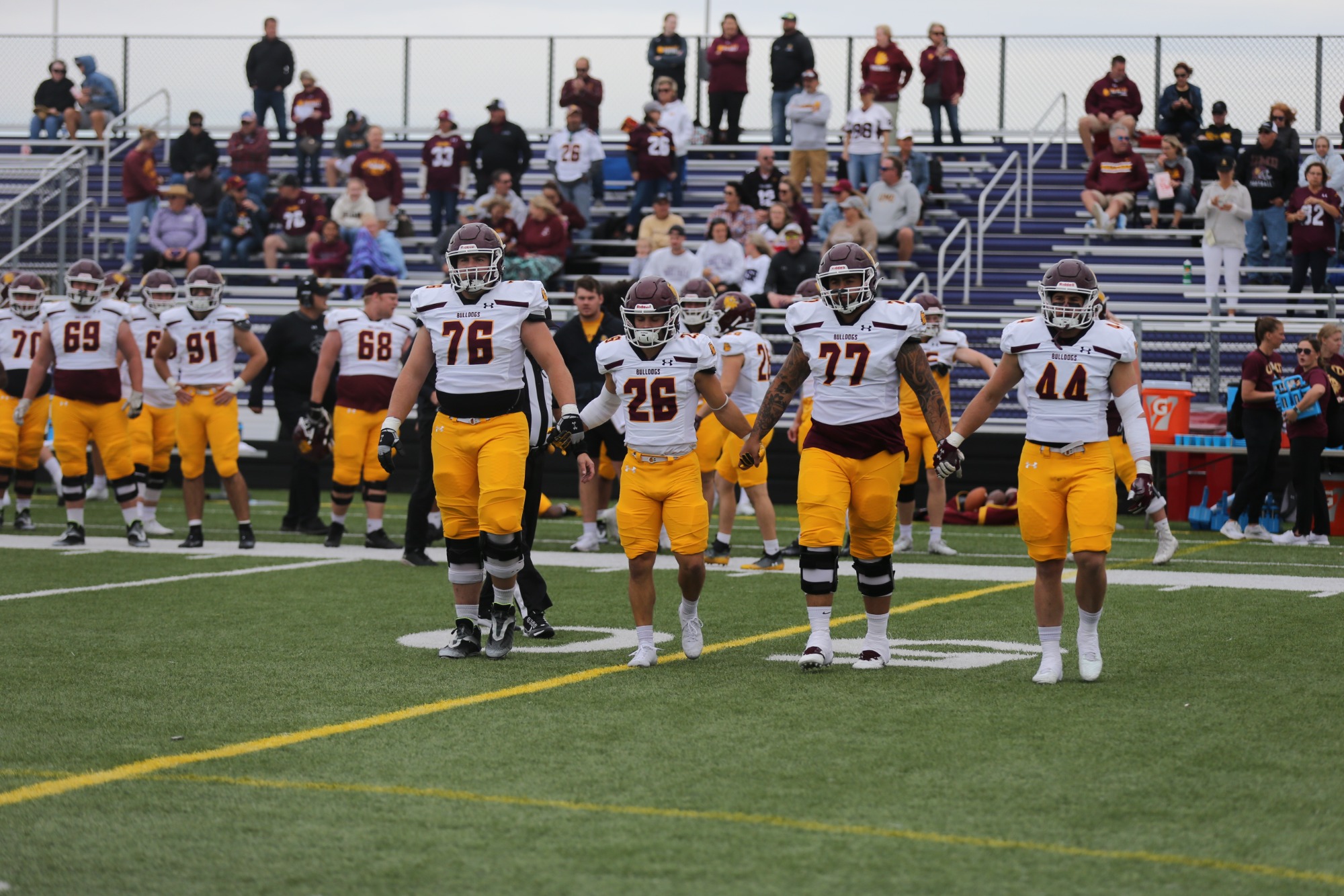 UMD FOOTBALL COMES UP SHORT TO UNDEFEATED SIOUX FALLS - UMD Athletics