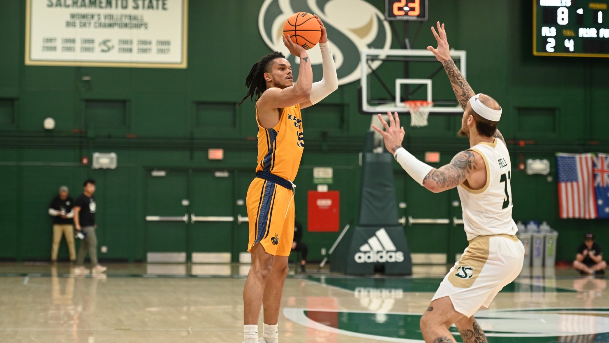 Kansas City Comeback Falls Short at Sacramento State - University of Missouri-Kansas City