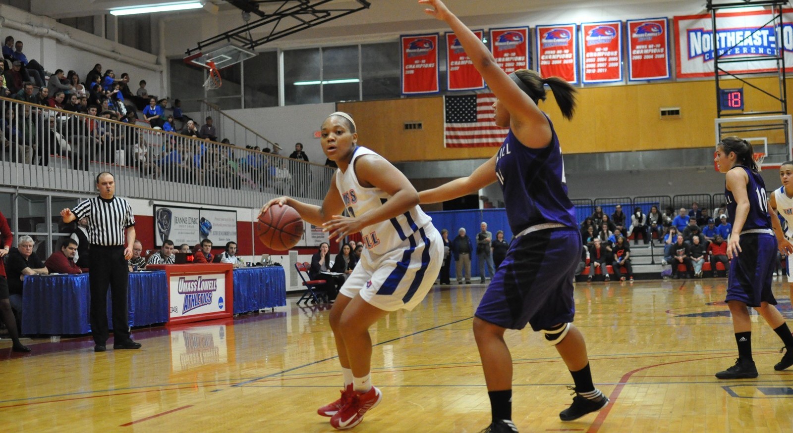 Demetria Bell - Women's Basketball - UMass Lowell Athletics