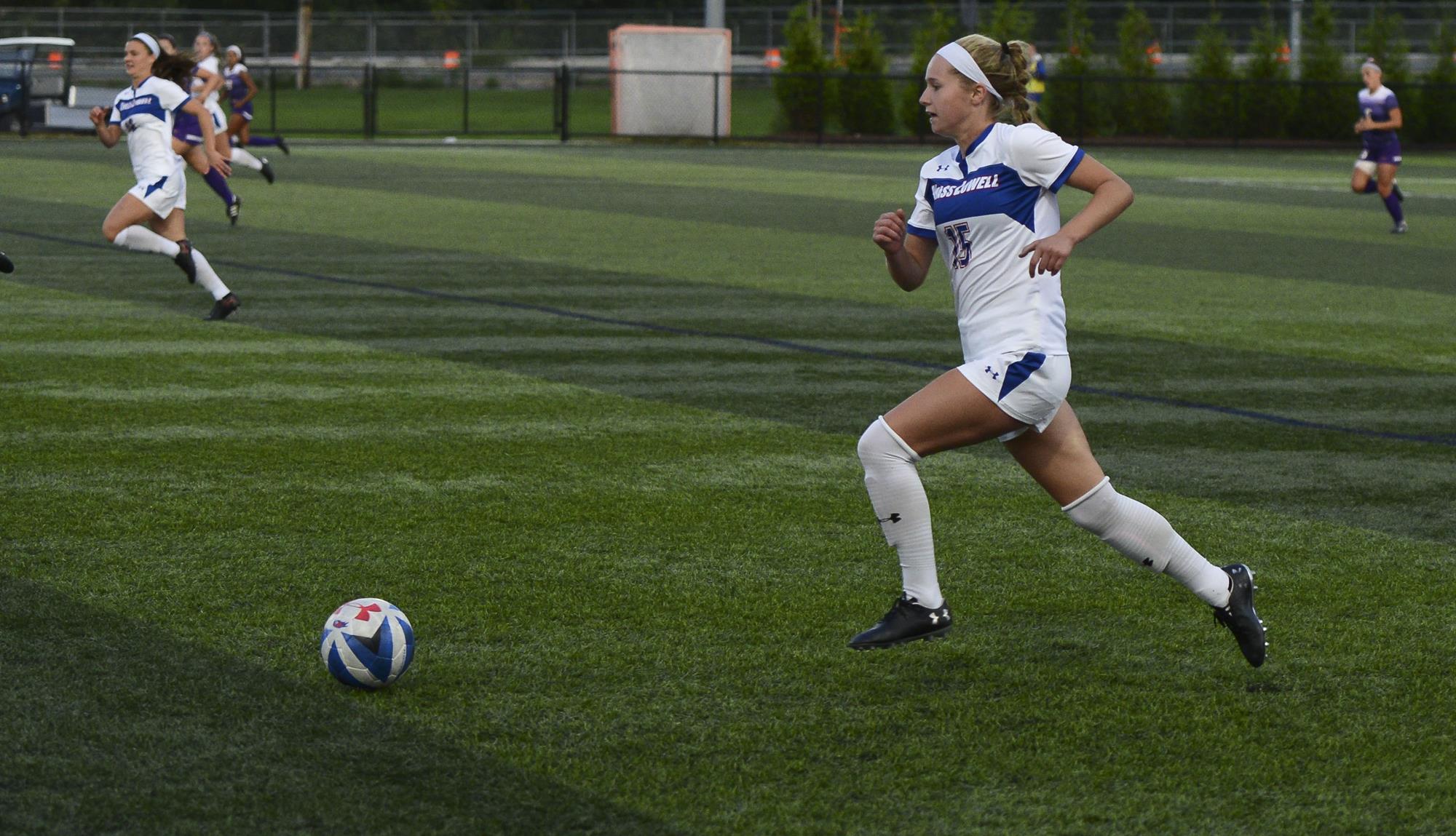 Lily Fabian - Women's Soccer - UMass Lowell Athletics