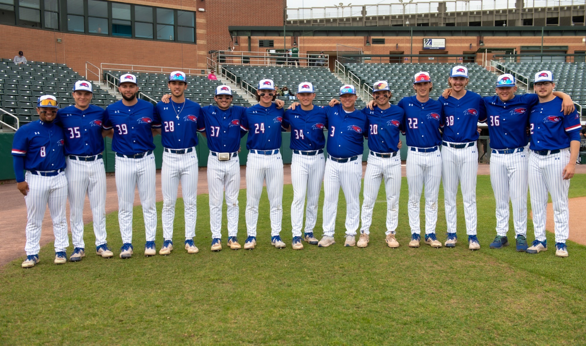 River Hawks Clinch Series with Thrilling 14-13 Win - UMass Lowell Athletics
