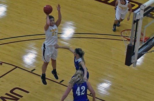Tori Holt - Women's Basketball - University of Minnesota Morris Athletics