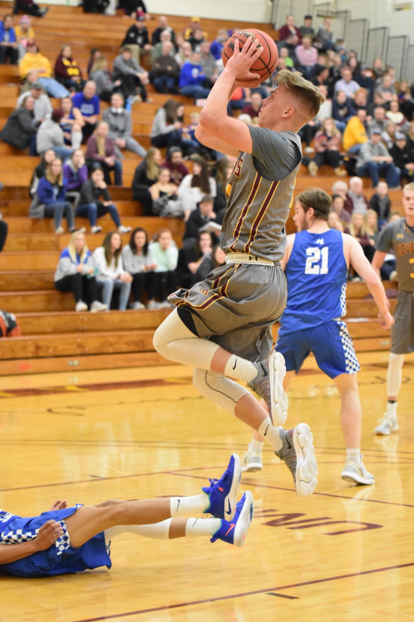 Noah Grove - Men's Basketball - University of Minnesota Morris Athletics