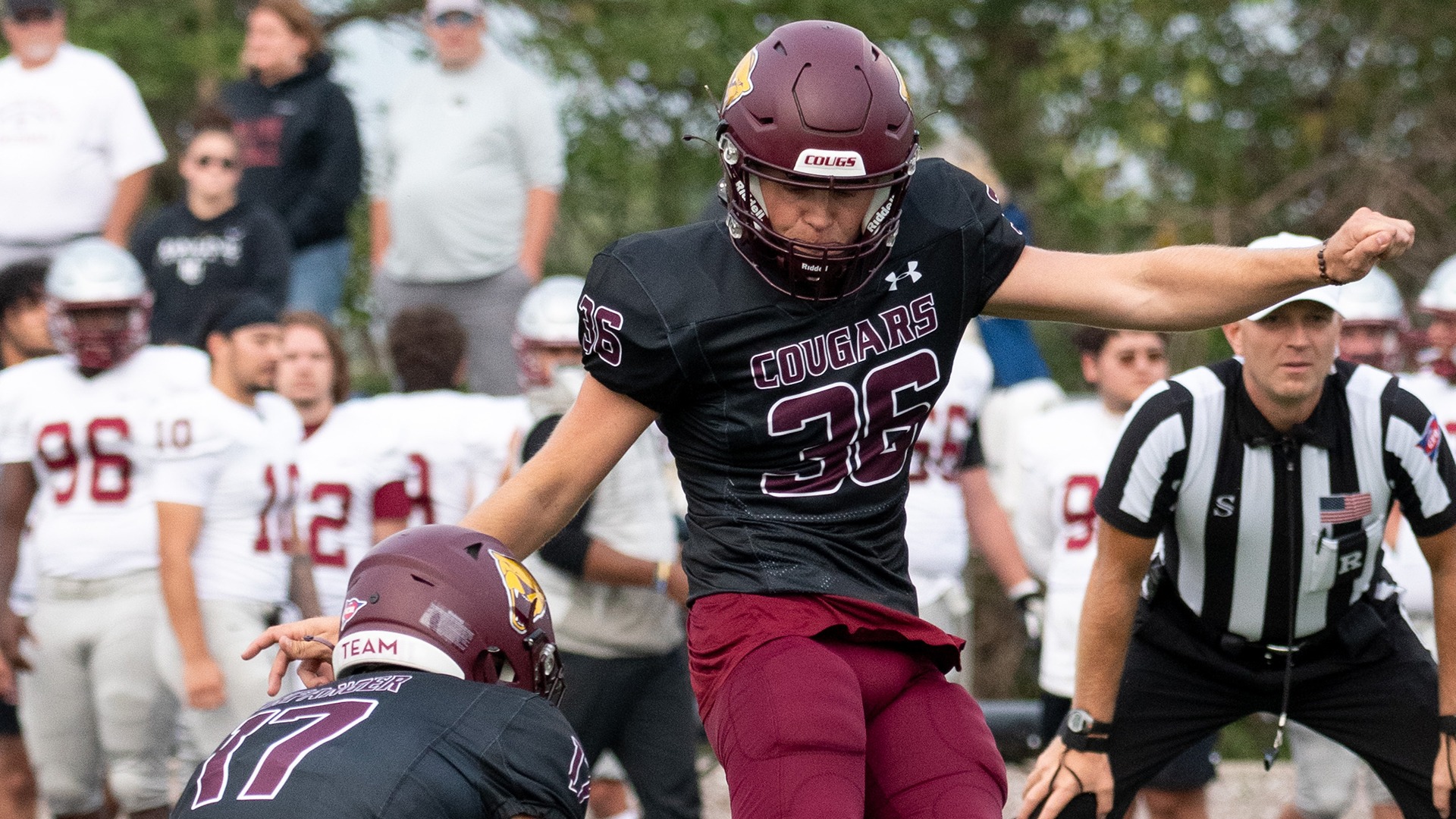 Carleton Nabs Road Win over Cougar Football, 38-12 - University of ...