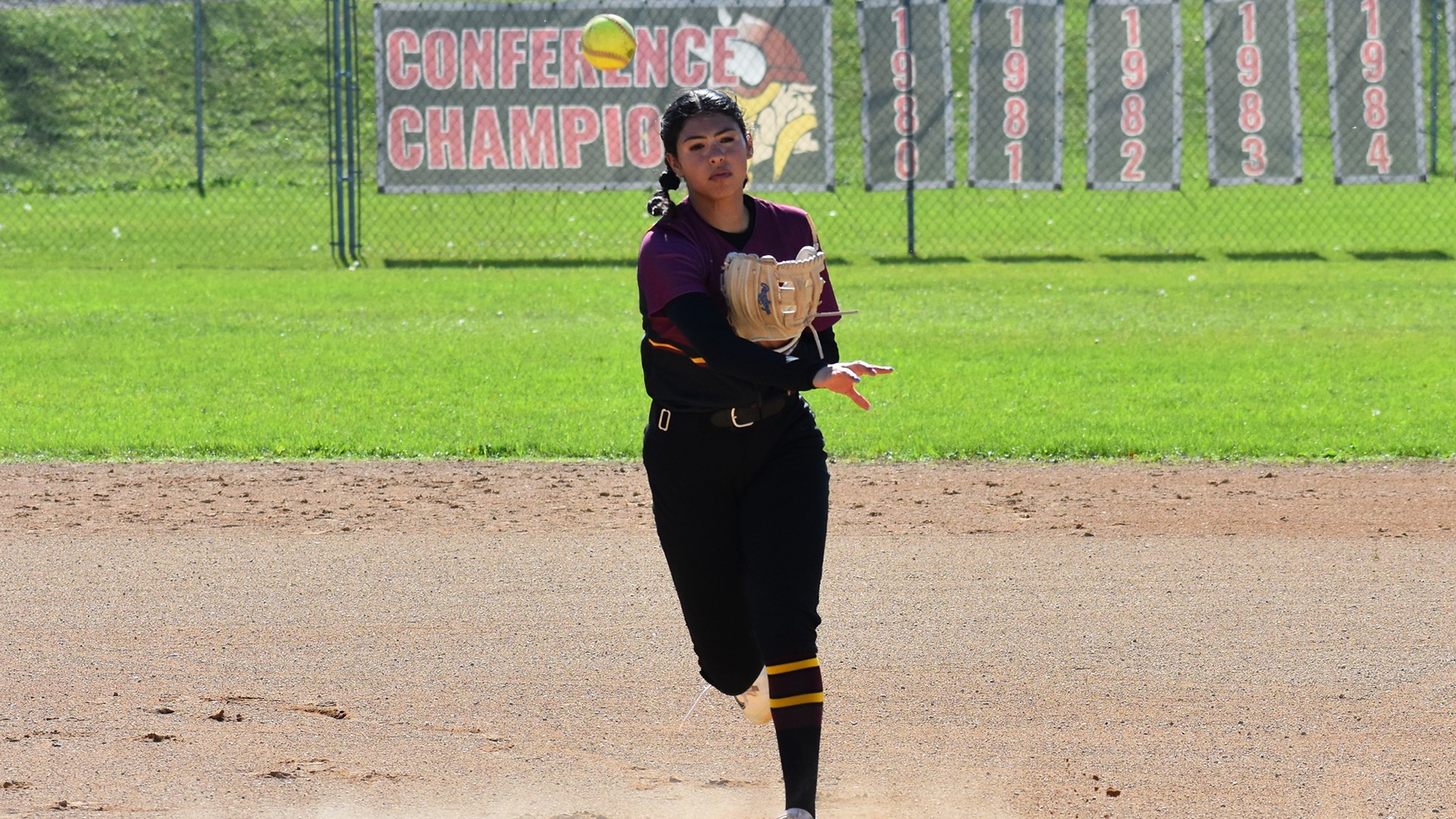 Softball Sweeps Yellowjackets, Sets Single-Season Wins Record ...