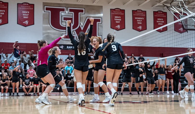 UM Volleyball Mounts Massive Comeback Against Rival William Carey to ...
