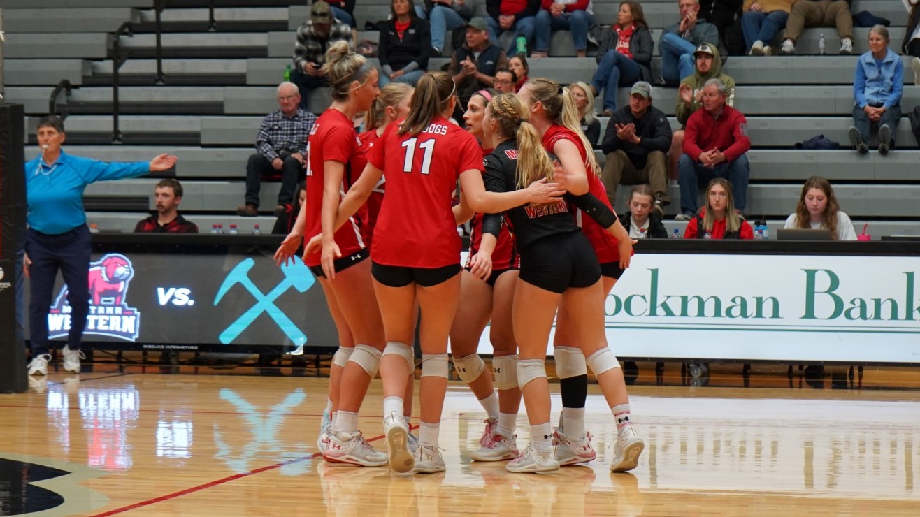 Bulldog Volleyball Loses Heartbreaking Five-Set Match to No. 15 Montana ...