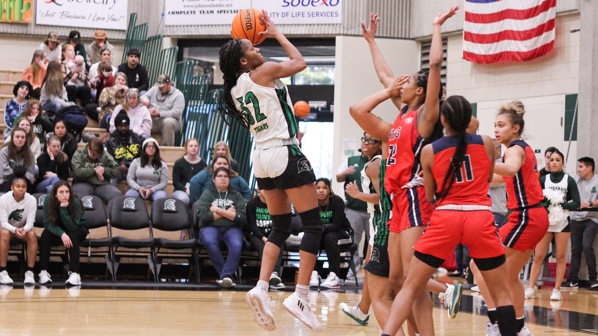 Mount Olive upended at Francis Marion, 81-65 - University of Mount Olive