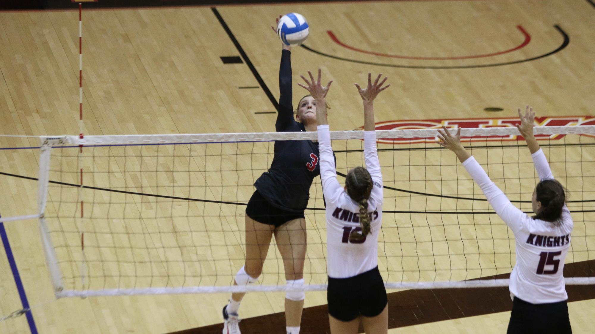 Alex Miner - Women's Volleyball - University of Missouri - St. Louis Athletics