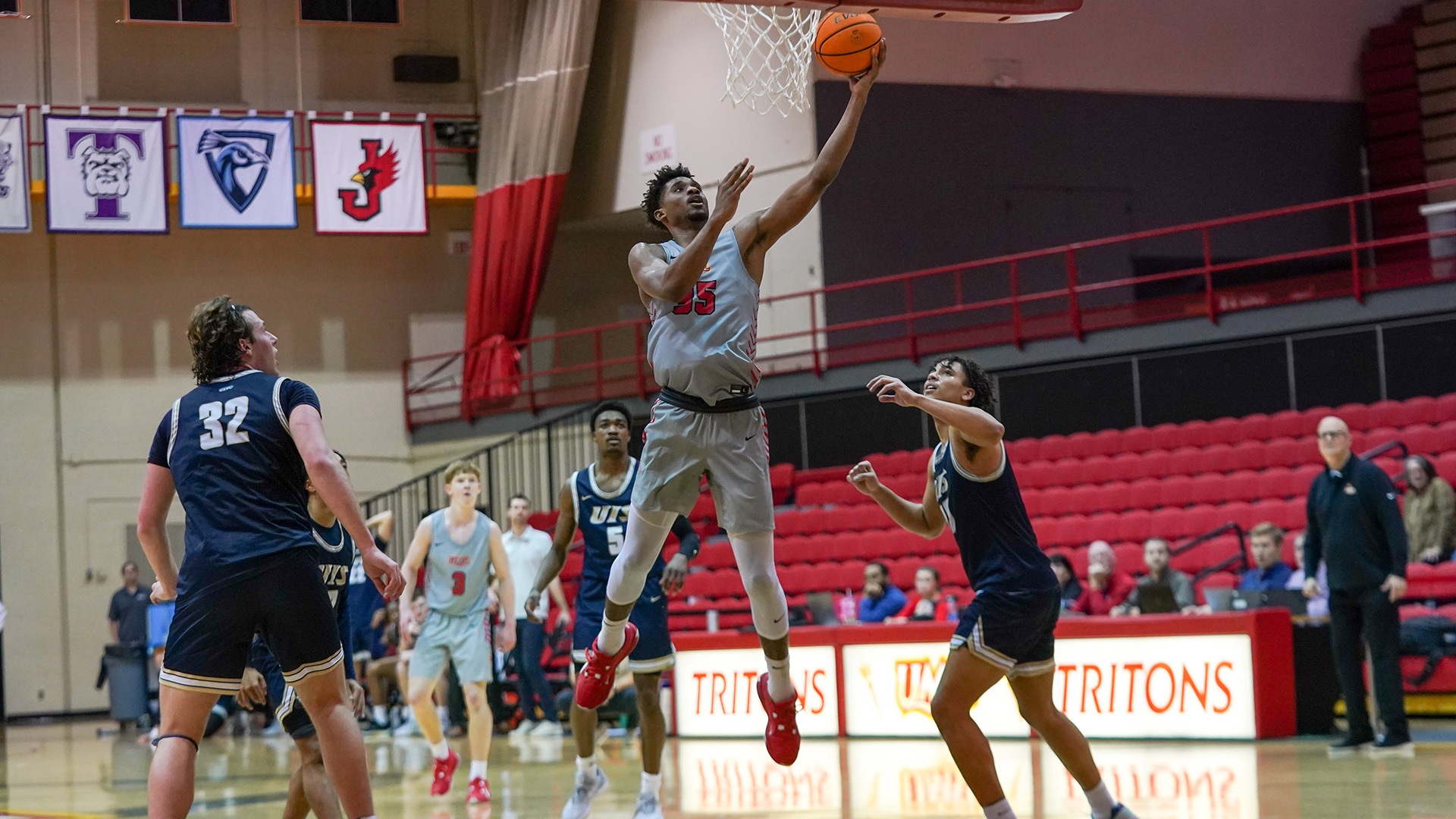 UMSL Men’s Hoops Holds Off Late Charge to Defeat Prairie Stars ...