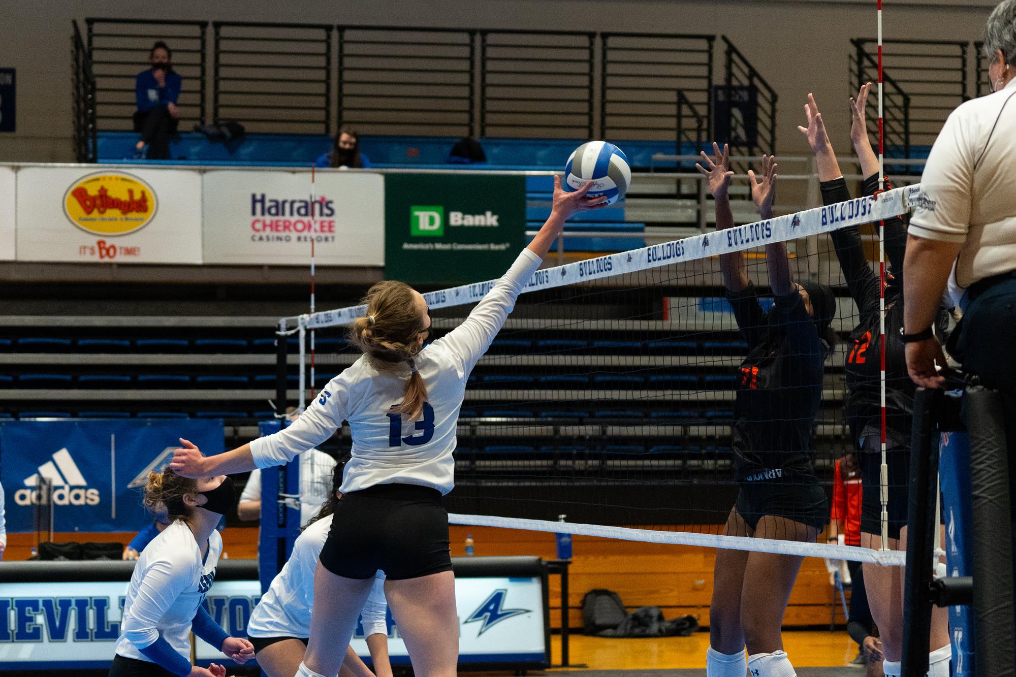 Hannah Spicer - Women's Volleyball - UNC Asheville Athletics