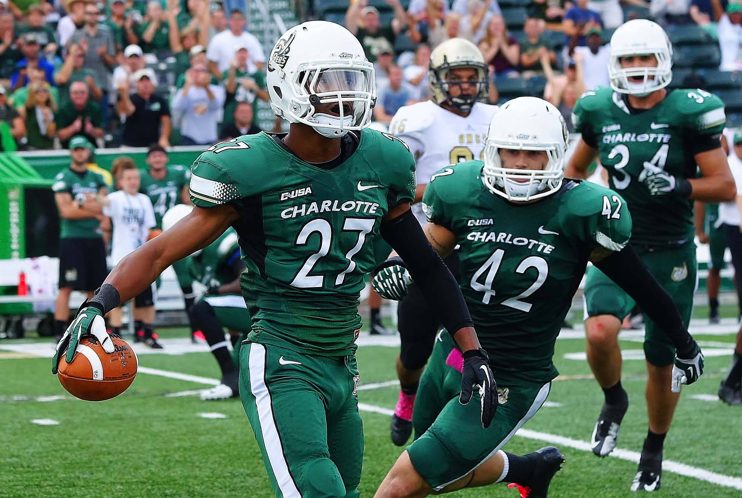 GAME NOTES: 49ers Travel to #24 Charleston Southern - Charlotte Athletics