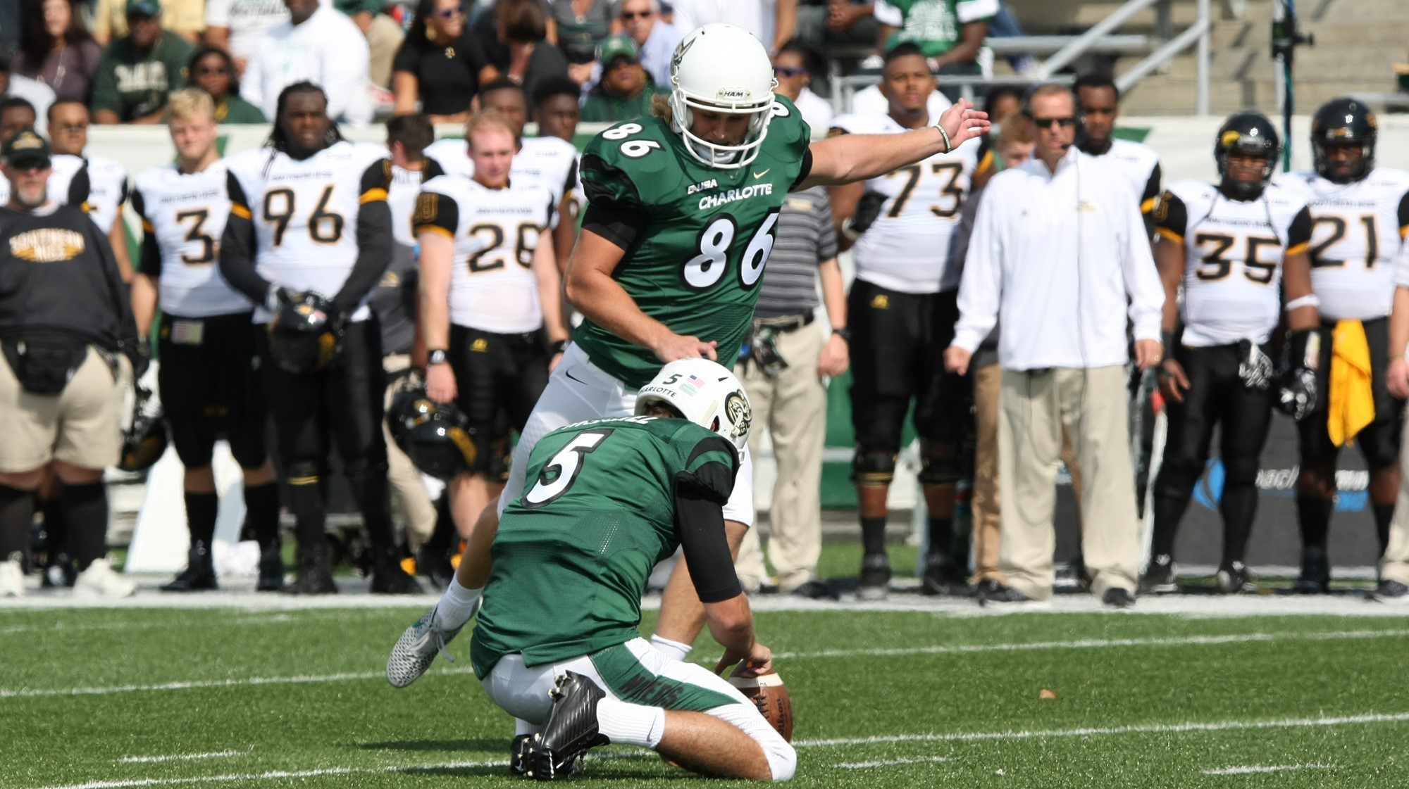 Blake Brewer - Football - Charlotte Athletics