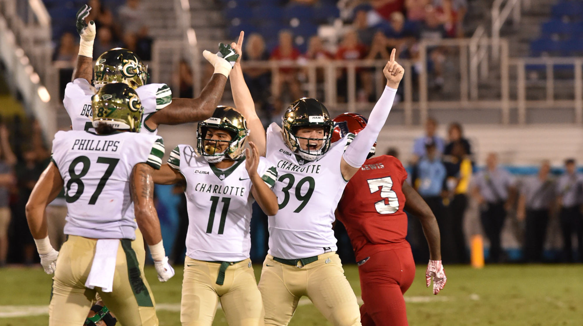 Niners Score Dramatic Win in Lambert Finale - Charlotte Athletics