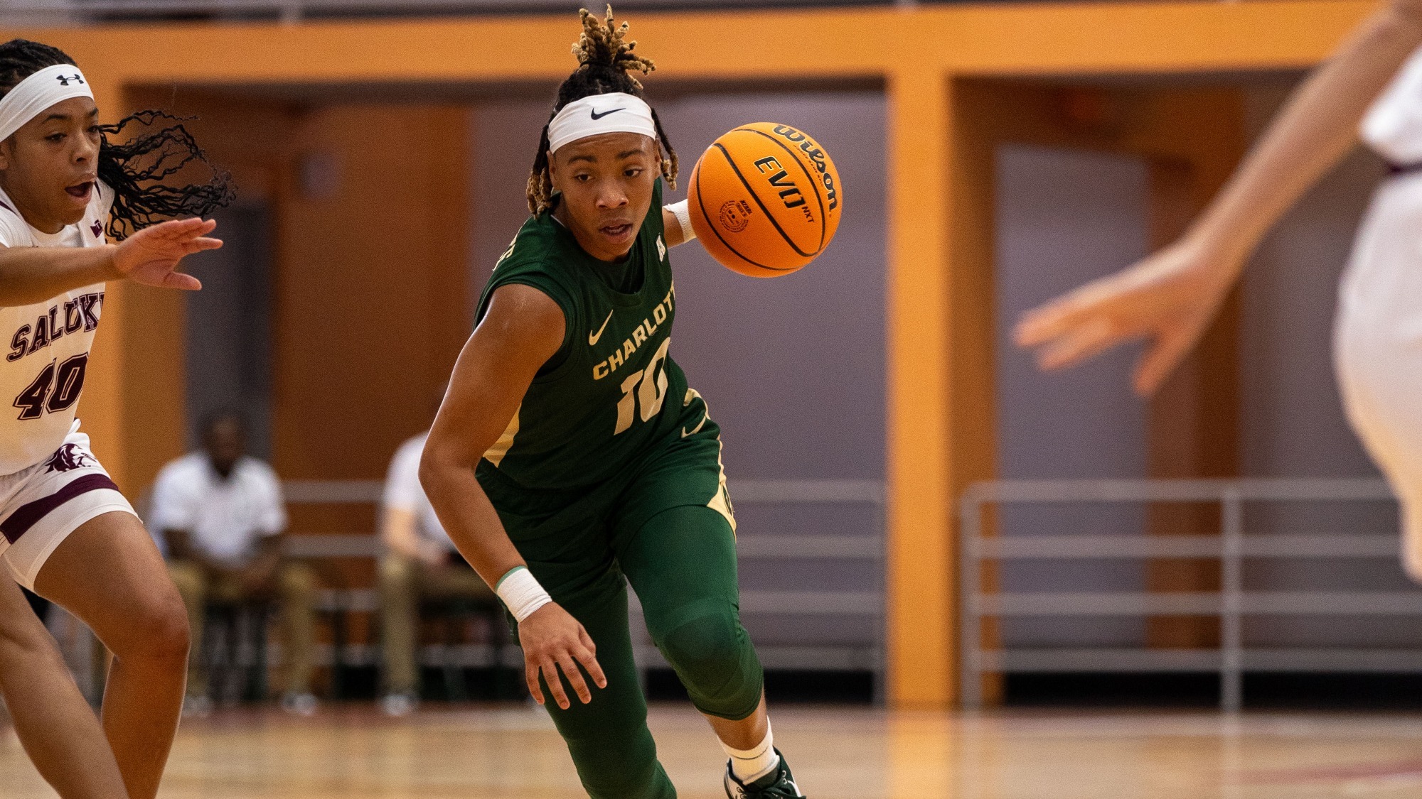 Dazia Lawrence - Women's Basketball - Charlotte Athletics