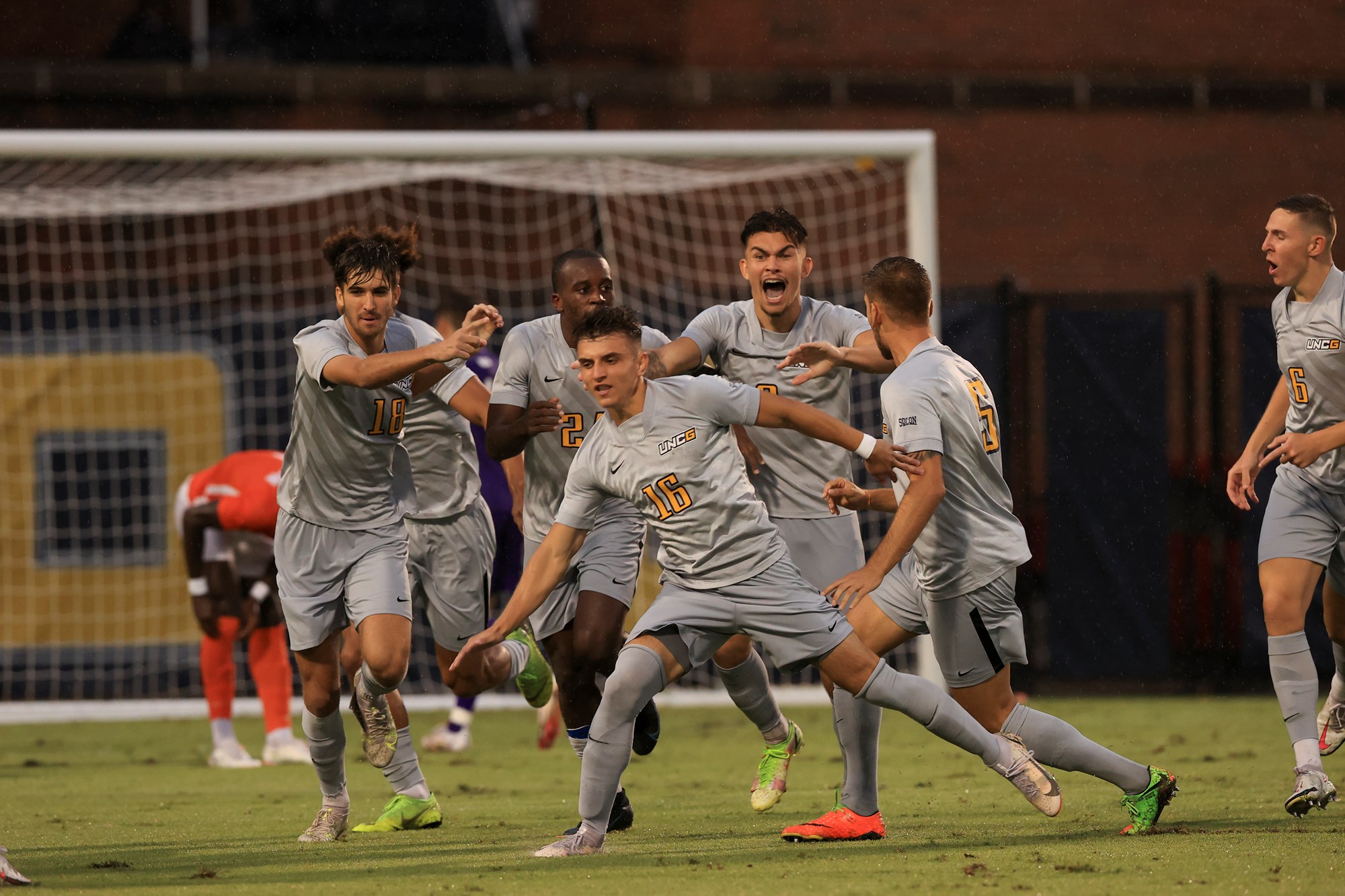 Spartan Scoring Machine Heads To Coastal Carolina For Showdown - UNC ...