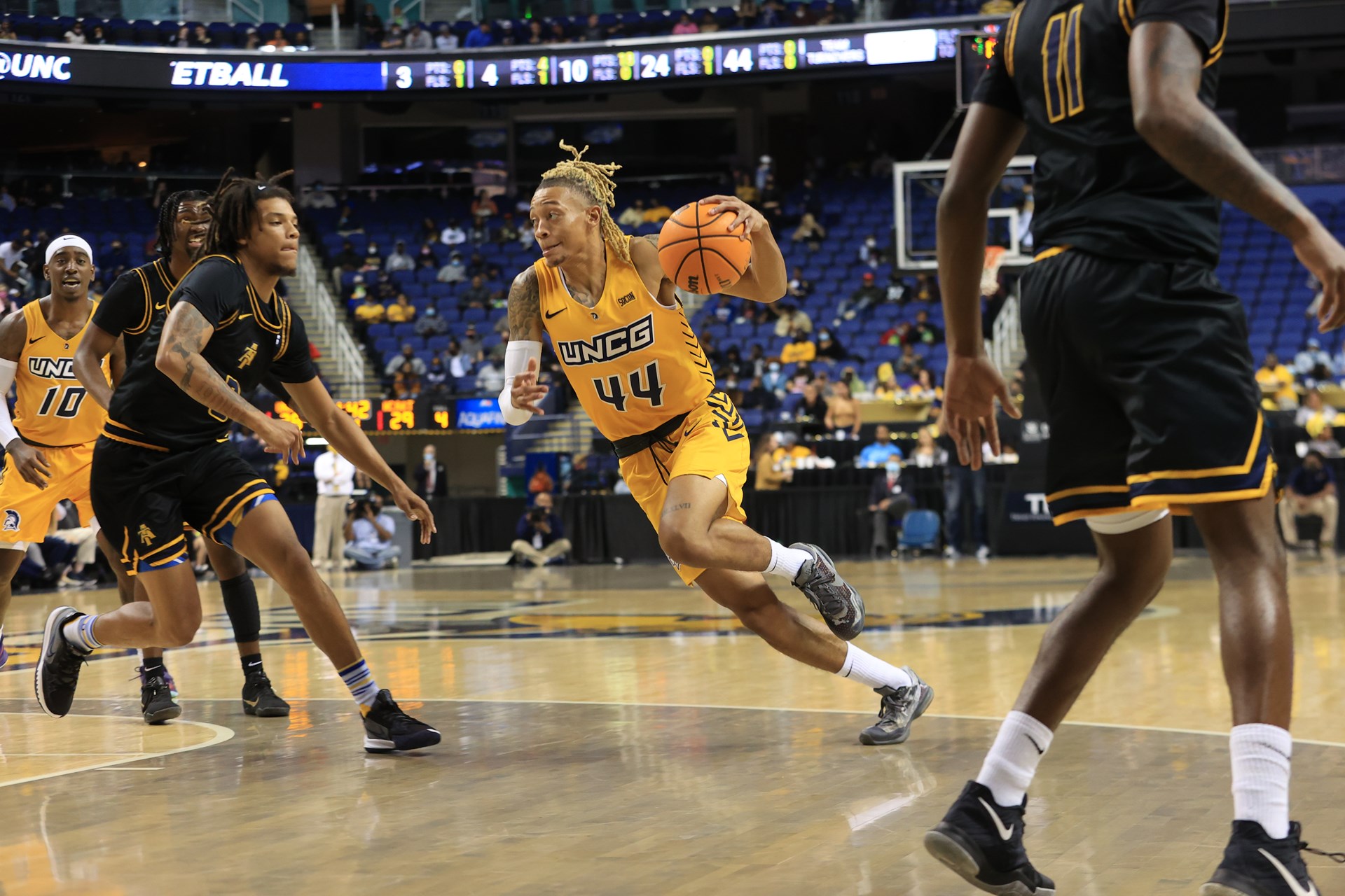 Super Showdown Between UNCG and Mercer - UNC Greensboro