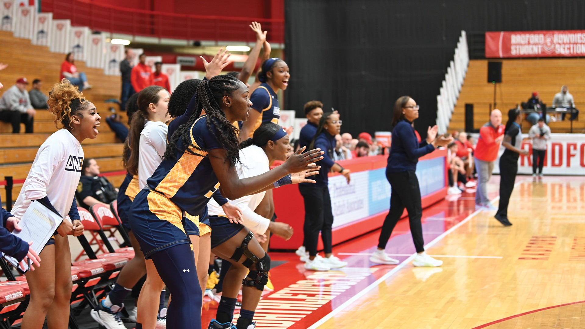 Women’s basketball Edges Radford, 63-60 - UNC Greensboro