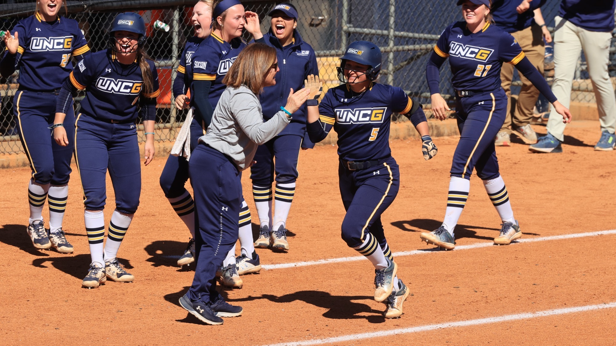 Softball Run Rules Gardner-Webb & Army on Saturday - UNC Greensboro