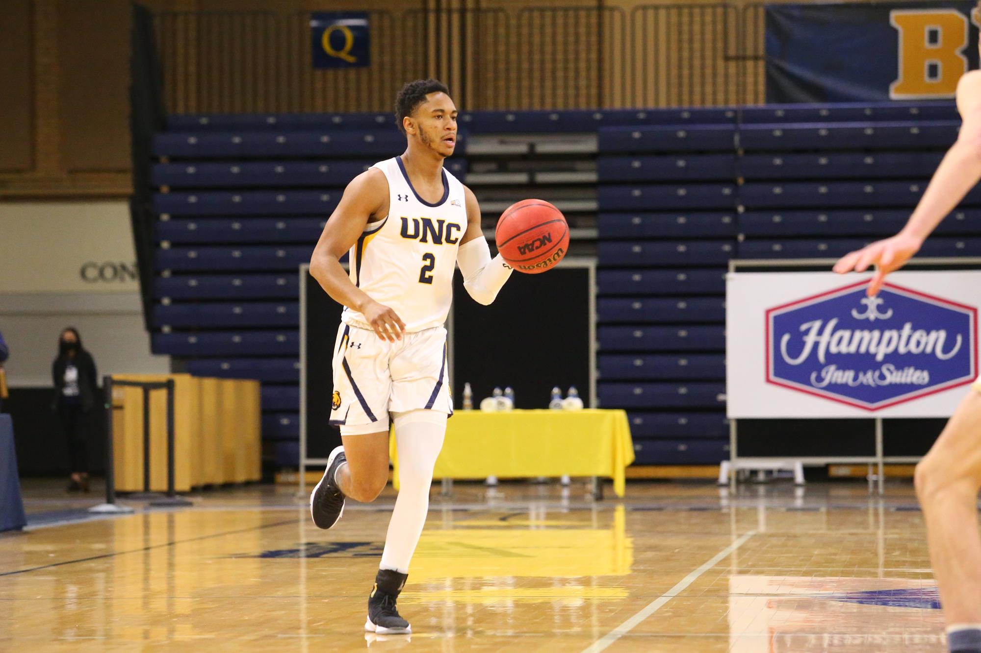 Johnson II's hot shooting not enough for UNC men's basketball ...