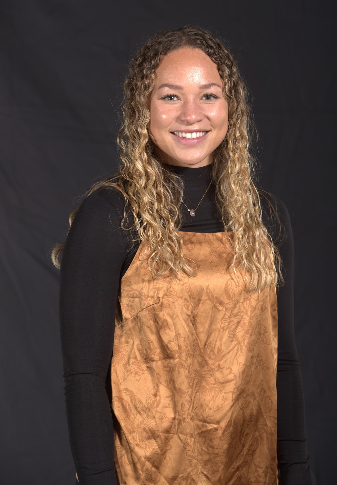 Savannah Smith - Director of Creative Strategy & Basketball Operations ...