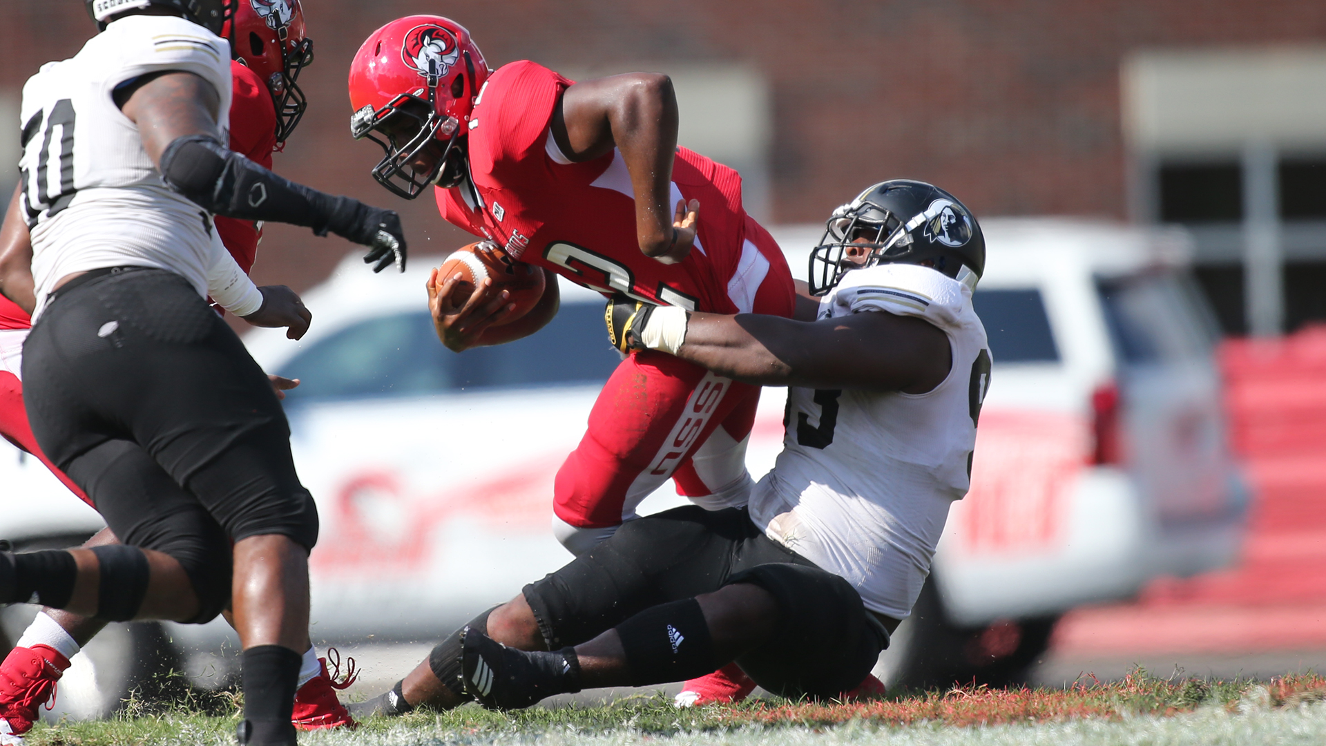 Domenique Davis - Football - UNCP Athletics